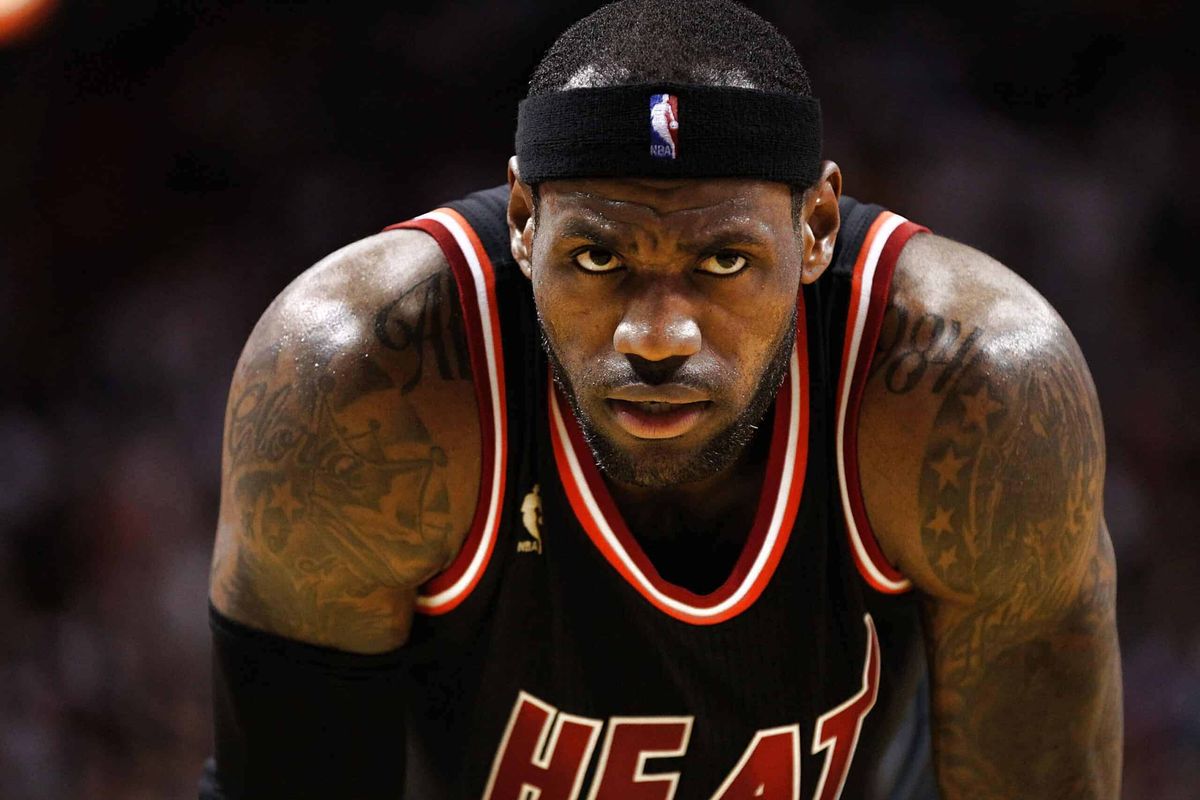 25 Cringe-Inducing Chokes In NBA Postseason History | SportScroll