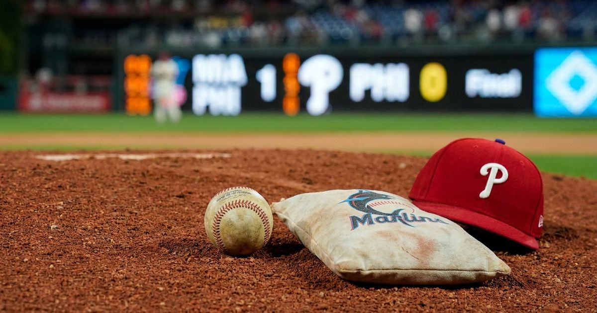 Marlins Defeat Phillies 1-0 in Nail-Biting MLB Pitcher's Duel